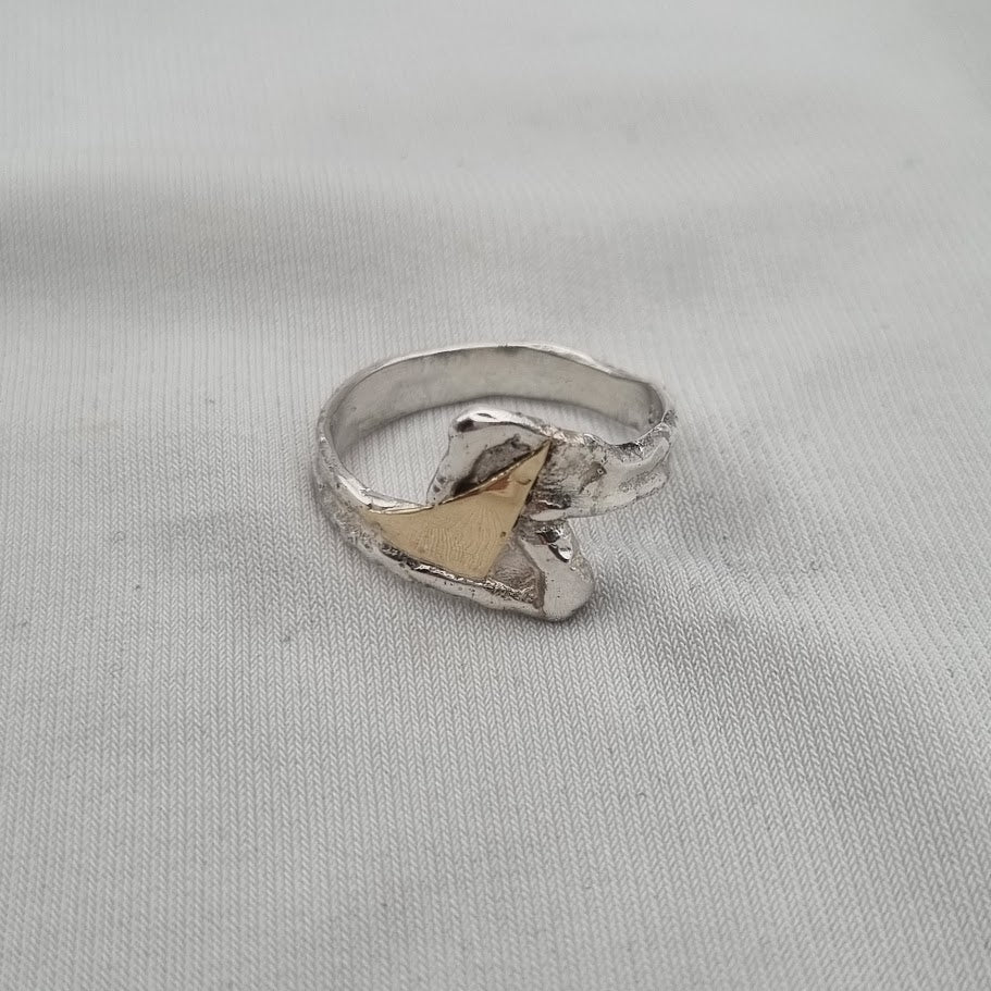 Silfur hringur með 14kt gulli No 10 – skartogverdlaun